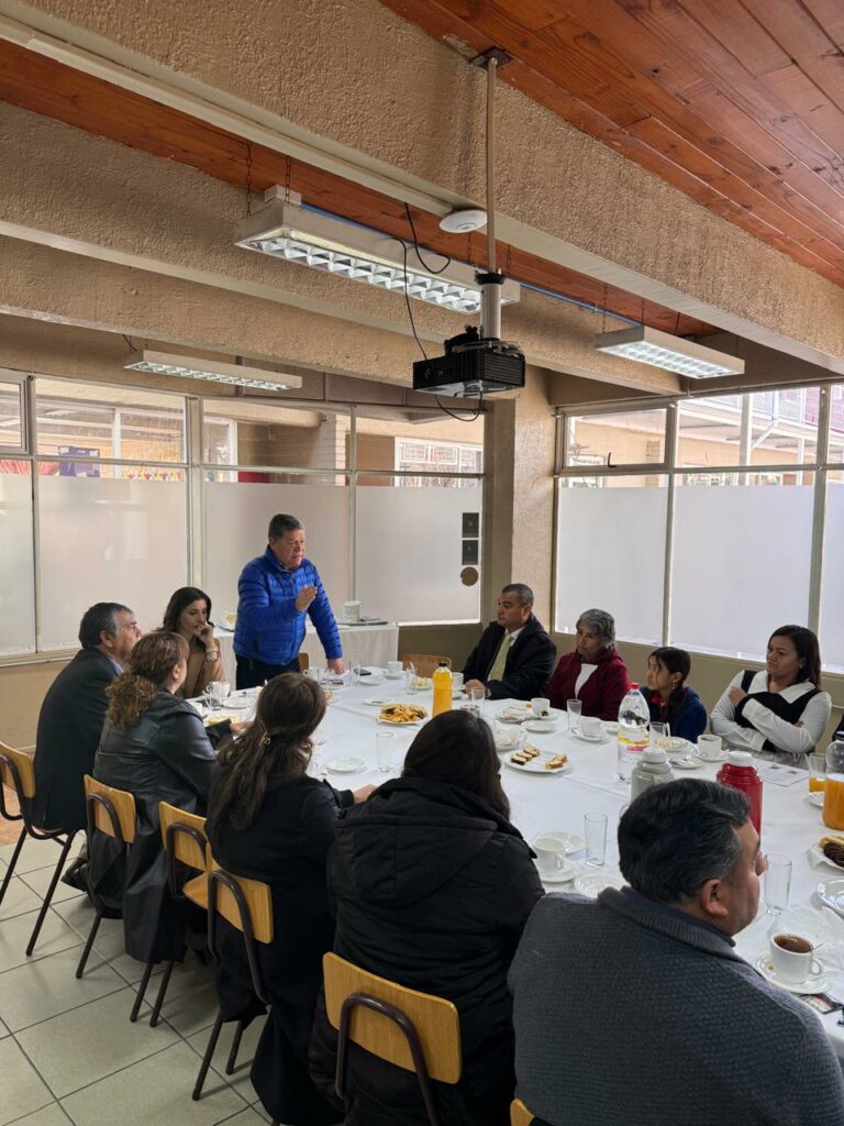 Liceo Mixto Básica 1 distinguió a jóvenes deportistas que se destacaron ...